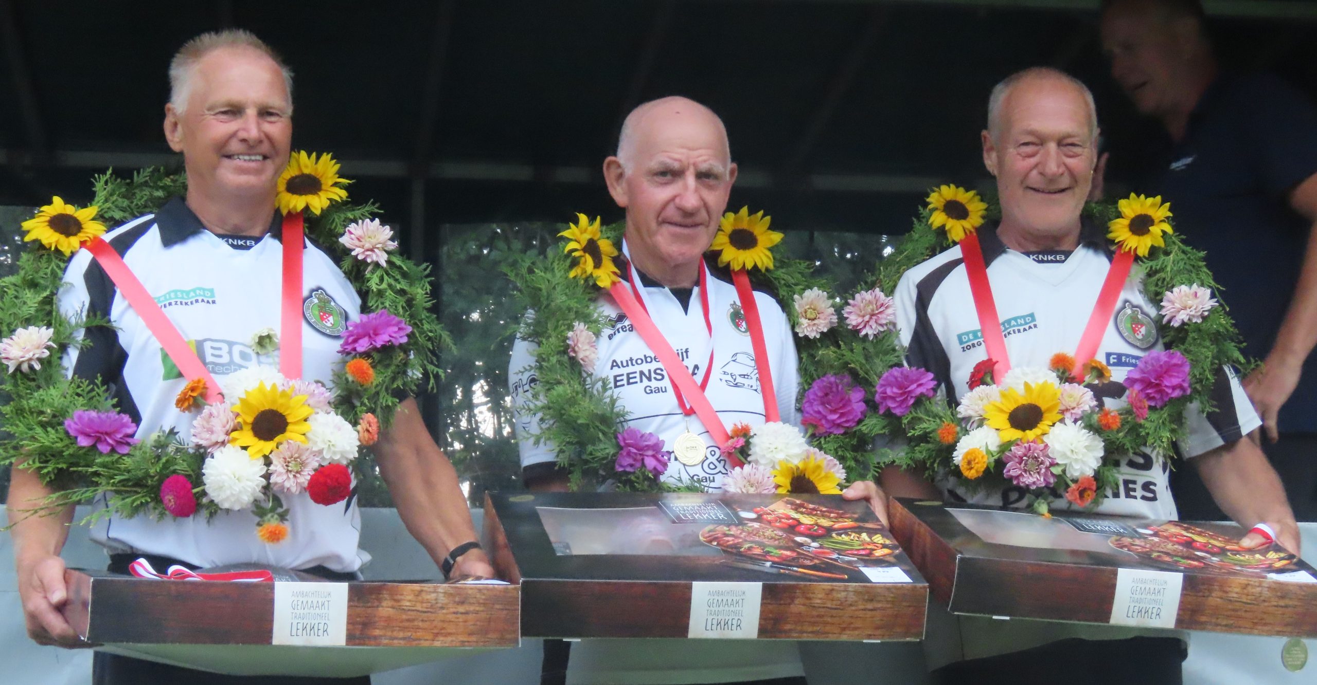 Trio Age van der Goot wint in Bitgum bij heren 50+ de B-klasse - kaatsen.nl
