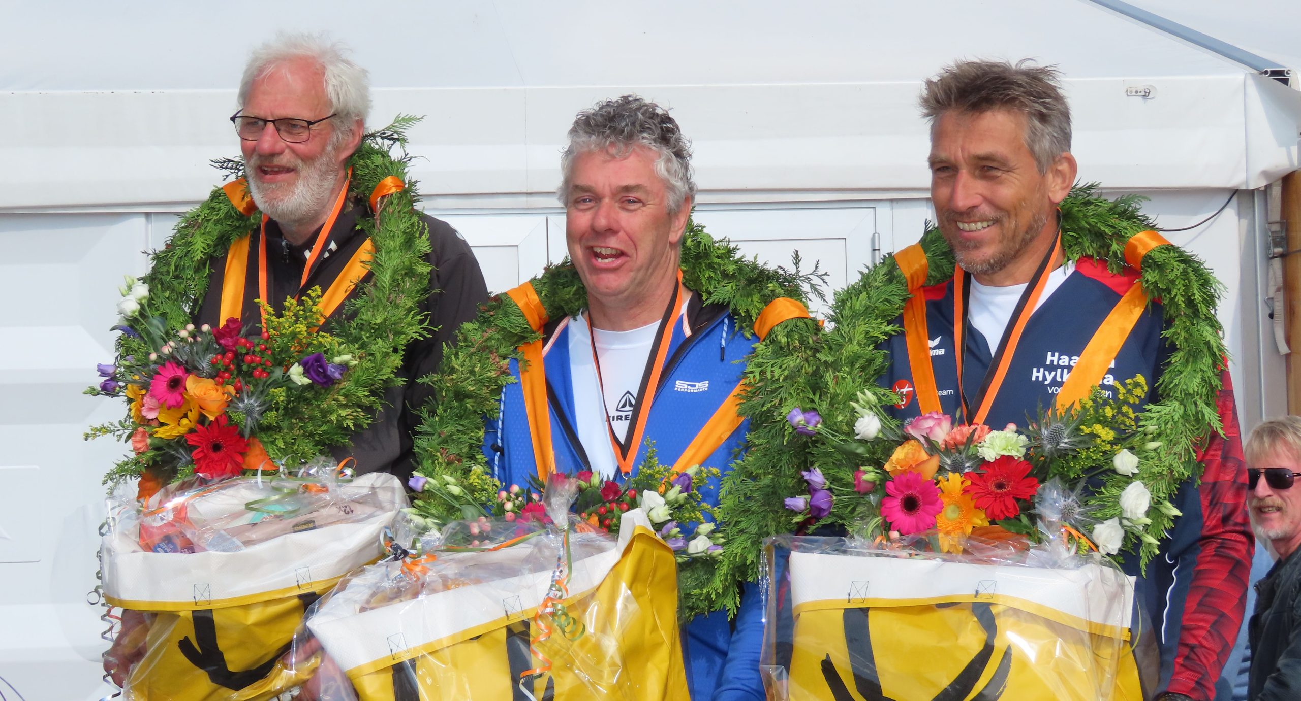 Partuur Hilbrand Smid won in Stiens bij de heren 50+ - kaatsen.nl